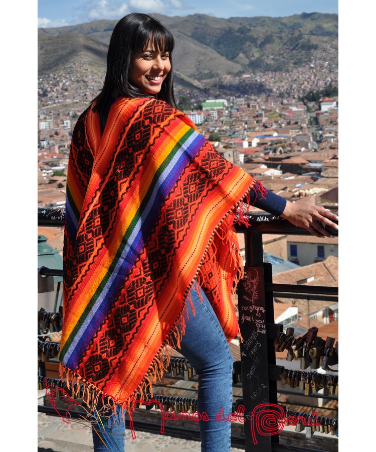 Le traditionnel poncho des Andes